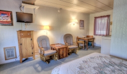 Room Rates | Camp Sherman RV Park