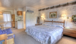 Room Rates | Camp Sherman RV Park