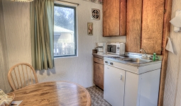 Room Rates | Camp Sherman RV Park